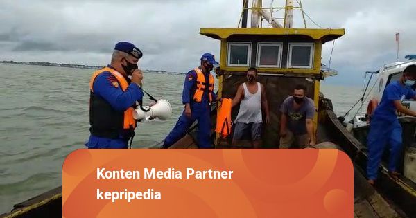 Sat Polair Imbau Nelayan Karimun Waspadai Cuaca Buruk Saat Melaut | kumparan.com